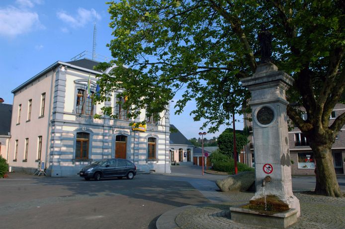 Gemeentehuis past openingsuren aan tijdens hitte | Huldenberg | hln.be