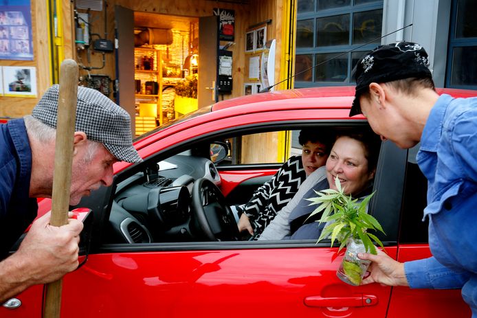 Nieuwe penoze-game: ronsel kinderen en bedreig boeren voor topcrimineel ...