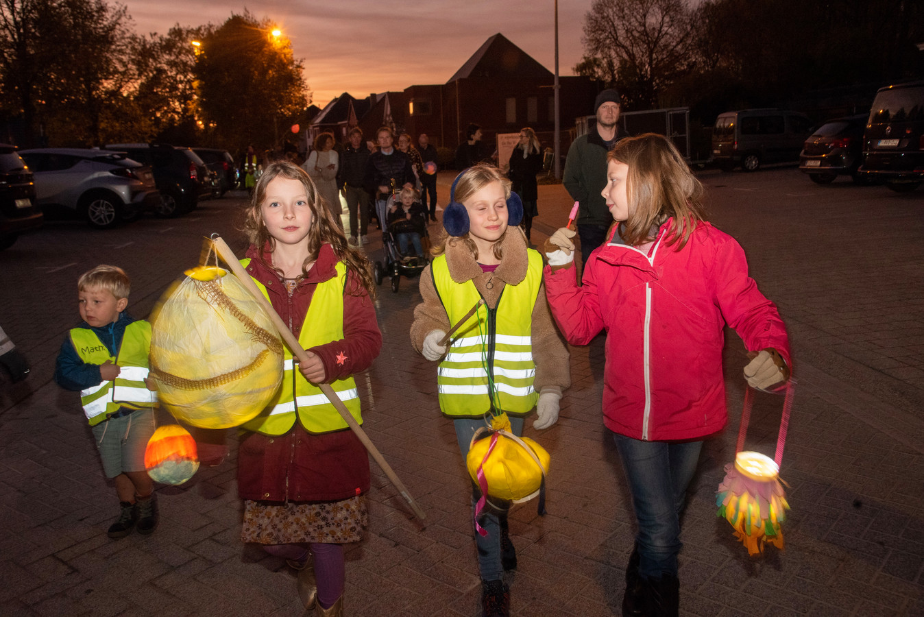 Lampionnen tocht sluit Sint-Maartens feest af | Foto | hln.be Lampionnen tocht sluit Sint-Maartens feest af | Foto | hln.be