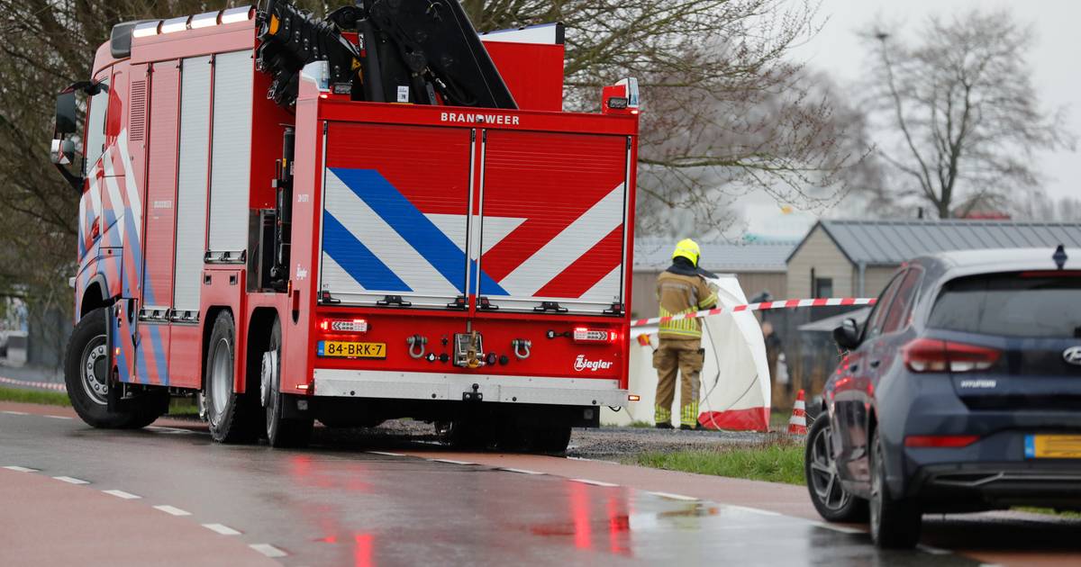 Dode vrouw gevonden in water in Standdaarbuiten, slachtoffer van ...