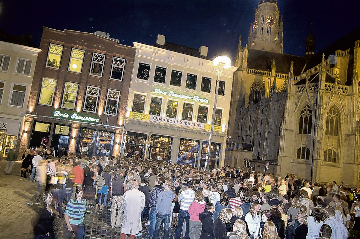 Schoorsteenbrandje werd ongekend inferno: twintig jaar geleden brandde ...
