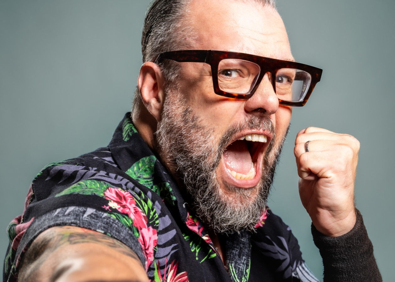 EXCLUSIEF. Alex Agnew over zijn ‘groot bakkes’: “Het is dankzij mijn ...