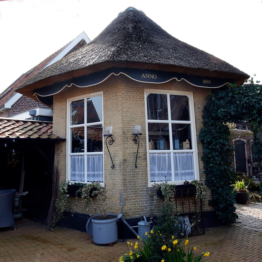 Teus verzamelt van alles: ‘Het tuinhuis is net een museum, waarvan ik ...