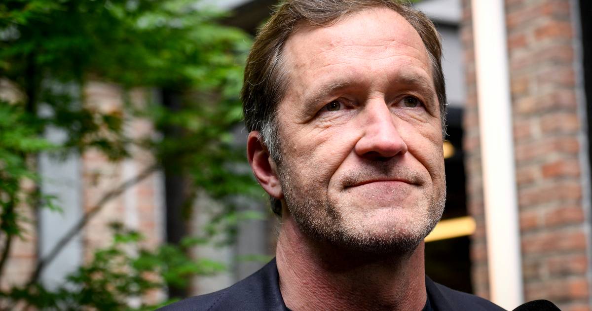 Paul Magnette (PS) spreekt voor het eerst sinds verkiezingsnederlaag ...