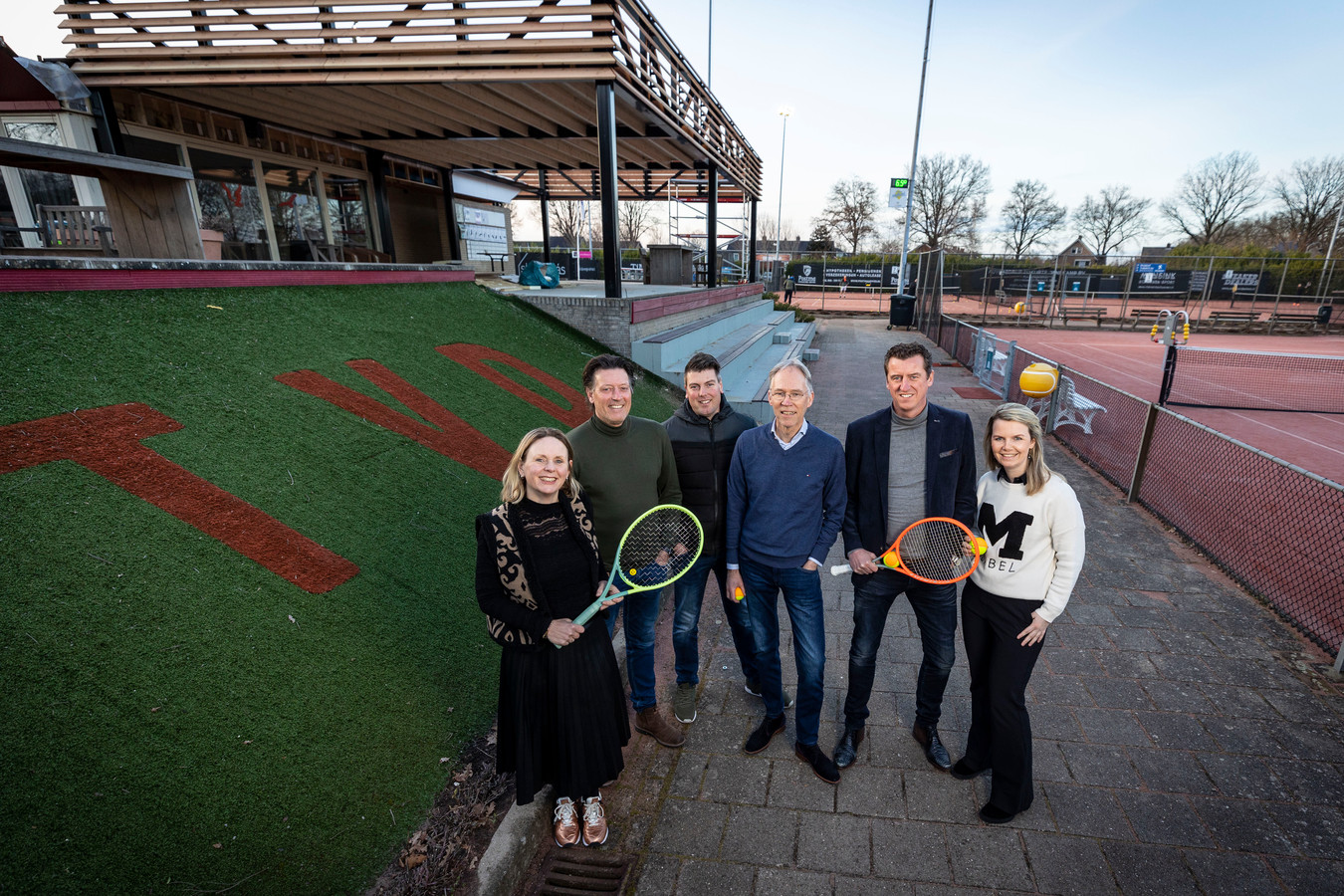 Tennisvereniging Denekamp is al lang niet meer elitair: ‘Iedereen kan ...