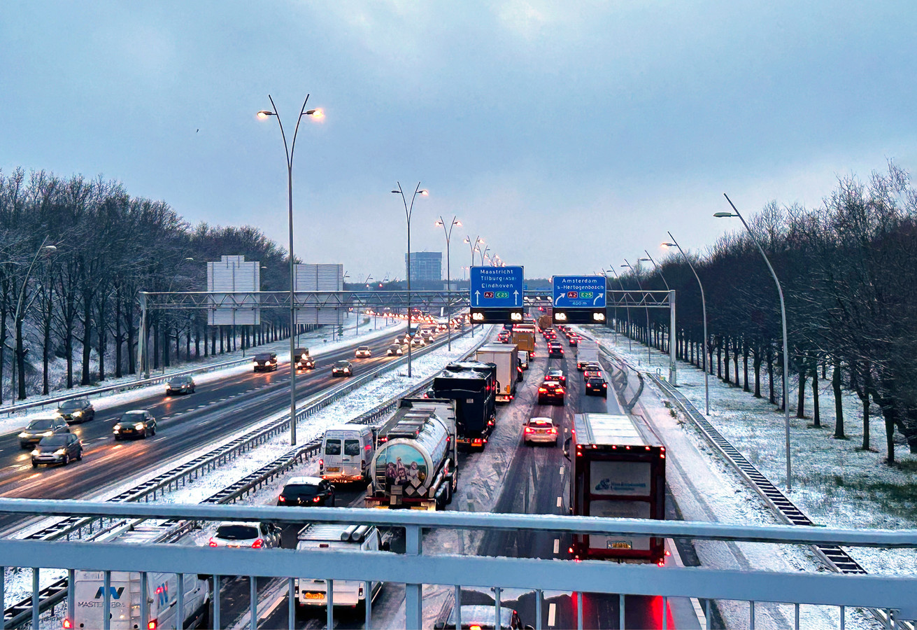 Ochtend vol files in Brabant door sneeuwval en ongelukken, vooral ...
