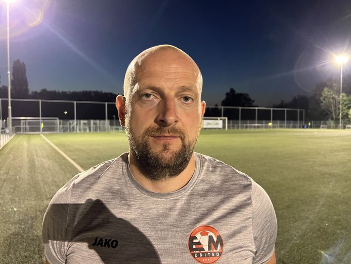 Levi Jacobs sluit met Erpe-Mere United het jaar af op Merelbeke: “Ik ...