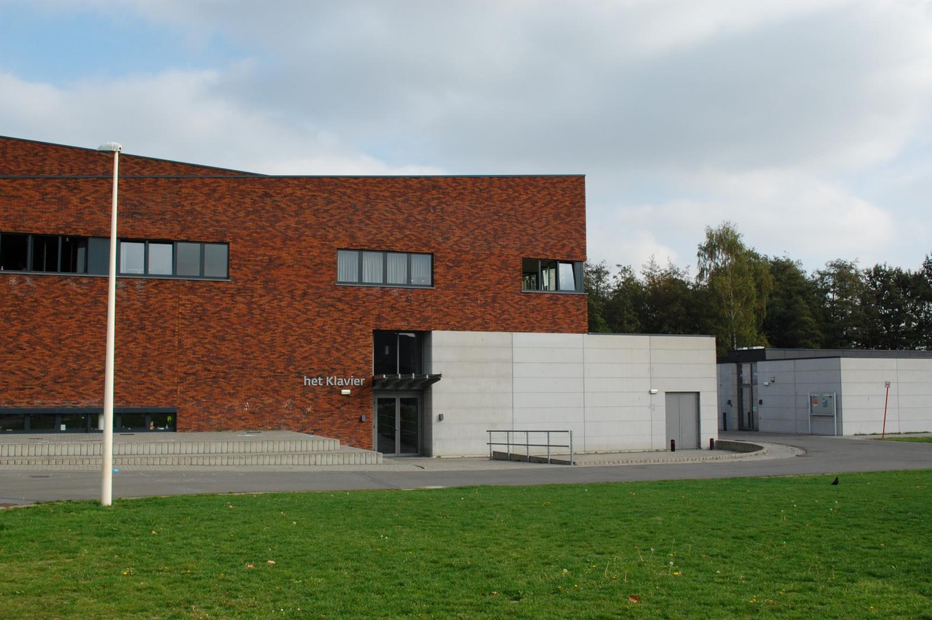 Werken voor polyvalente ruimte aan zaal in Sint-Antonius Zoersel gaan ...