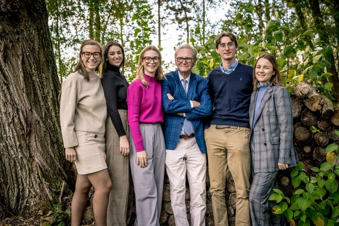 Willy Naessens wil graag zijn vijf kleinkinderen in het bedrijf: “De ...