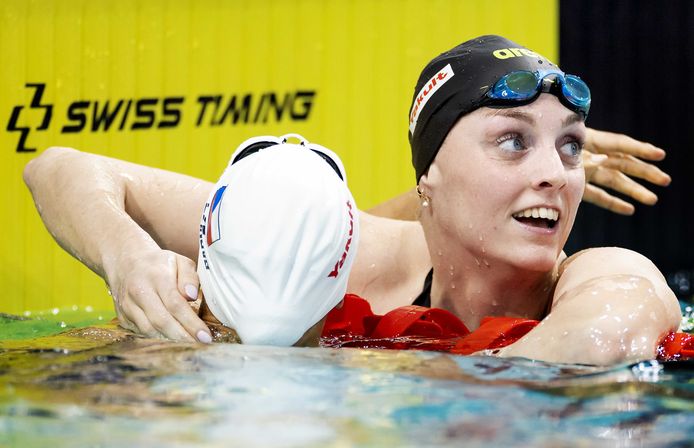 Marrit Steenbergen is hot, maar merkt daar in het water niks van ...