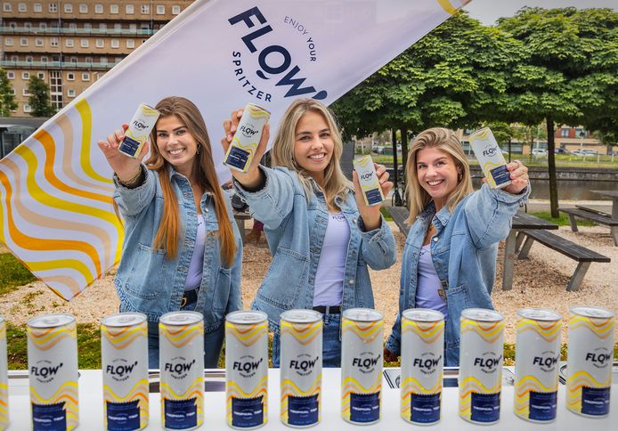 Het begon als een schoolopdracht, inmiddels is Floors drankje een hit ...