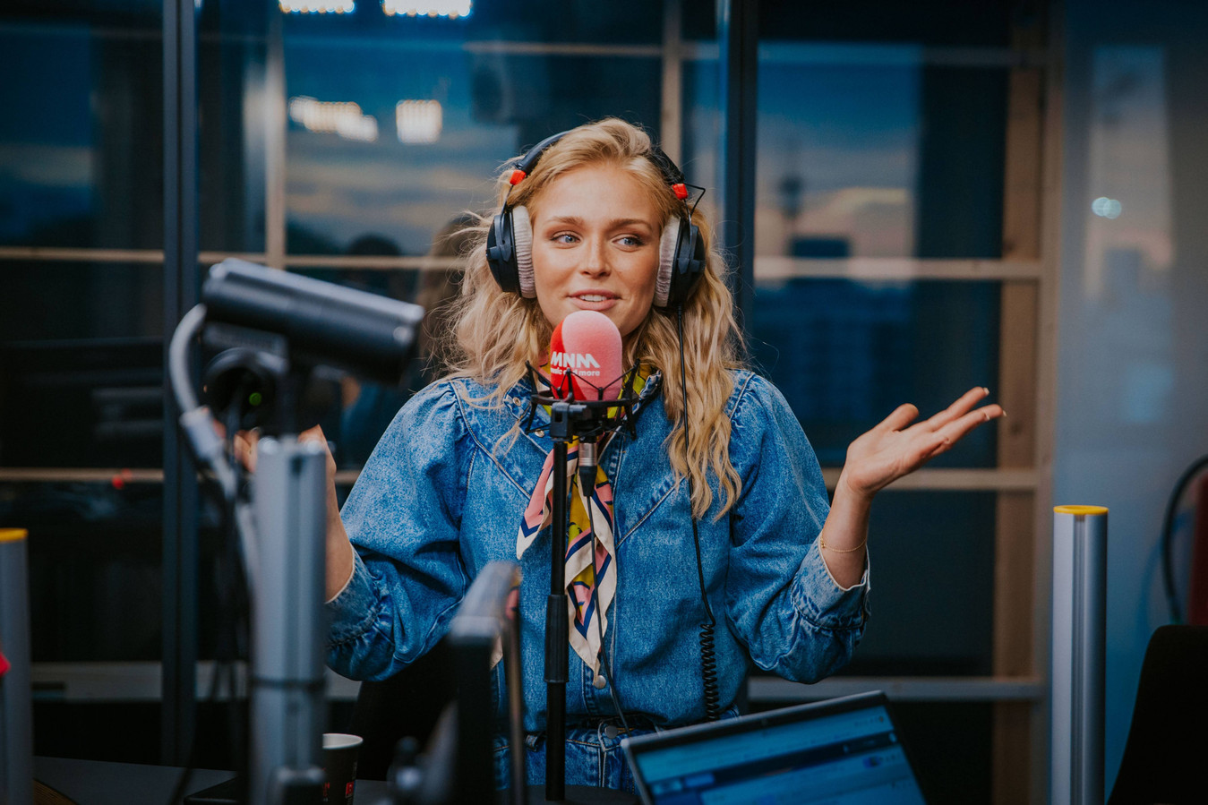 Julie Van Den Steen Maakt Tijdelijke Comeback Op Mnm De Bazen Bij Vtm Weten Hoe Groot Mijn