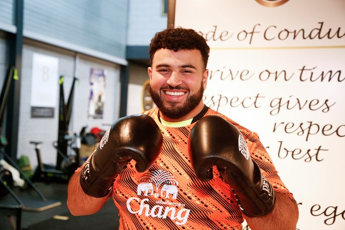 ‘Rebel’ Nabil helpt jongeren met autisme én behoort tot de tien beste ...