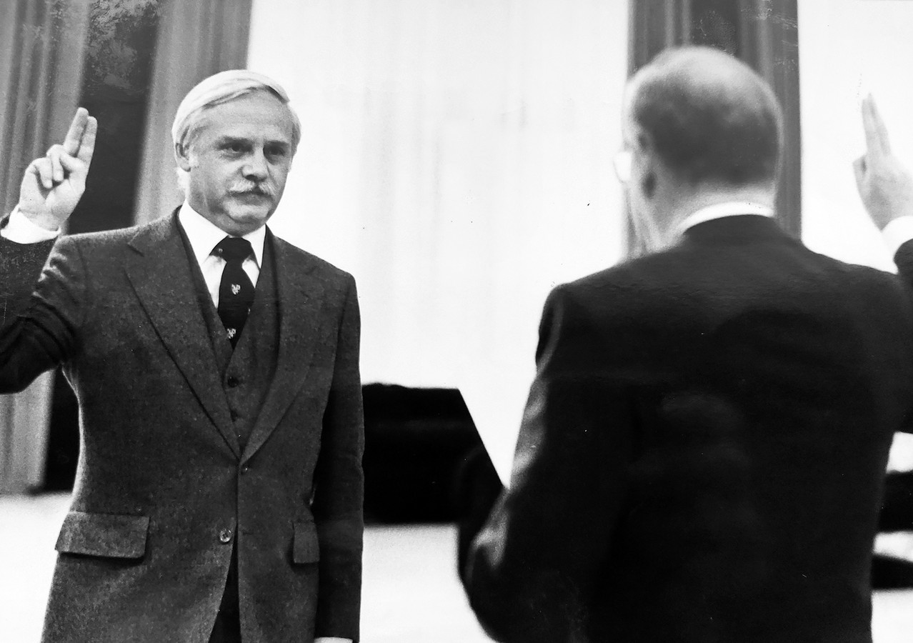 Bob Cools (87) heeft zijn memoires klaar: “Ik heb de ‘blauwe’ Janssens ...