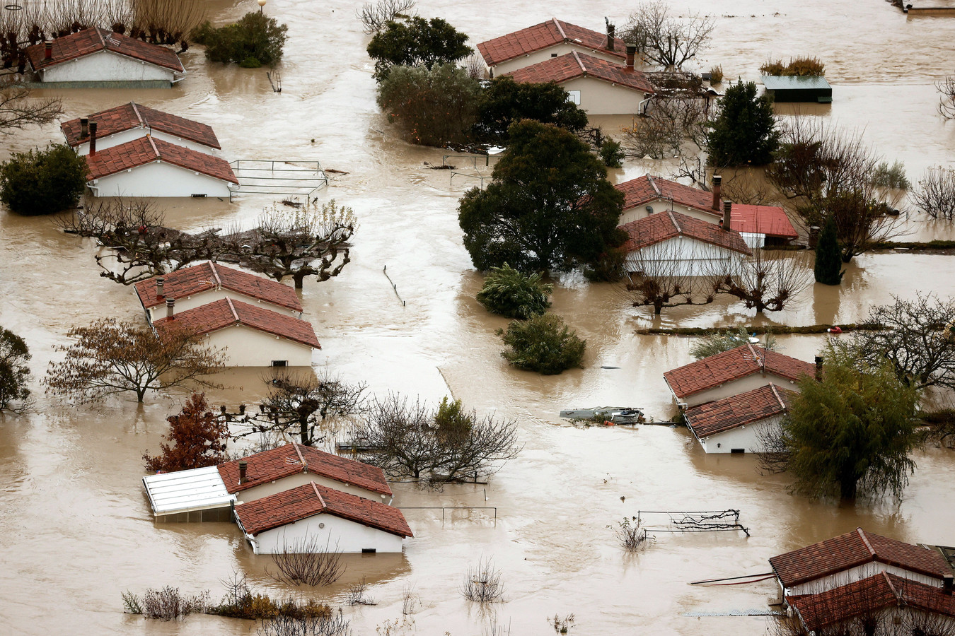 Leger schiet te hulp na overstromingen in Noord-Spanje | Foto | hln.be
