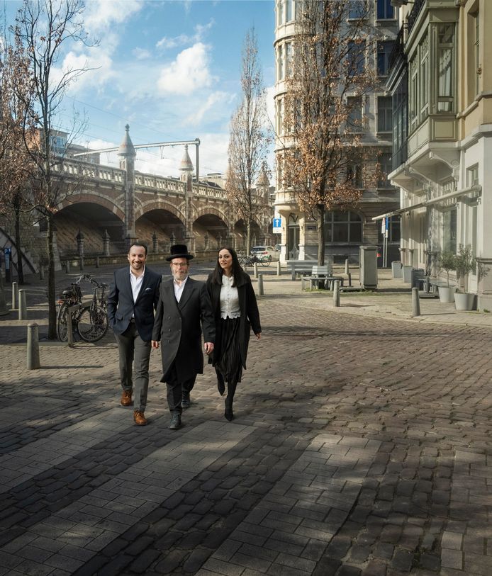 “In de synagoge staat whisky van topkwaliteit op tafel”: docureeks ...