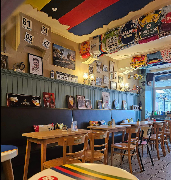 De koers begint weer! In deze 7 fiets- en wielercafés snuif je de sfeer ...