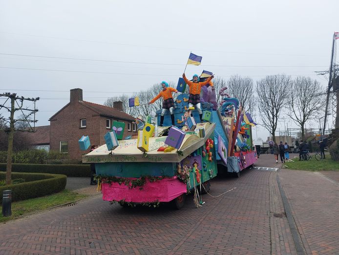 Succesvolle optocht Oivers, vooral origineel, kleurrijk en zonder al té ...