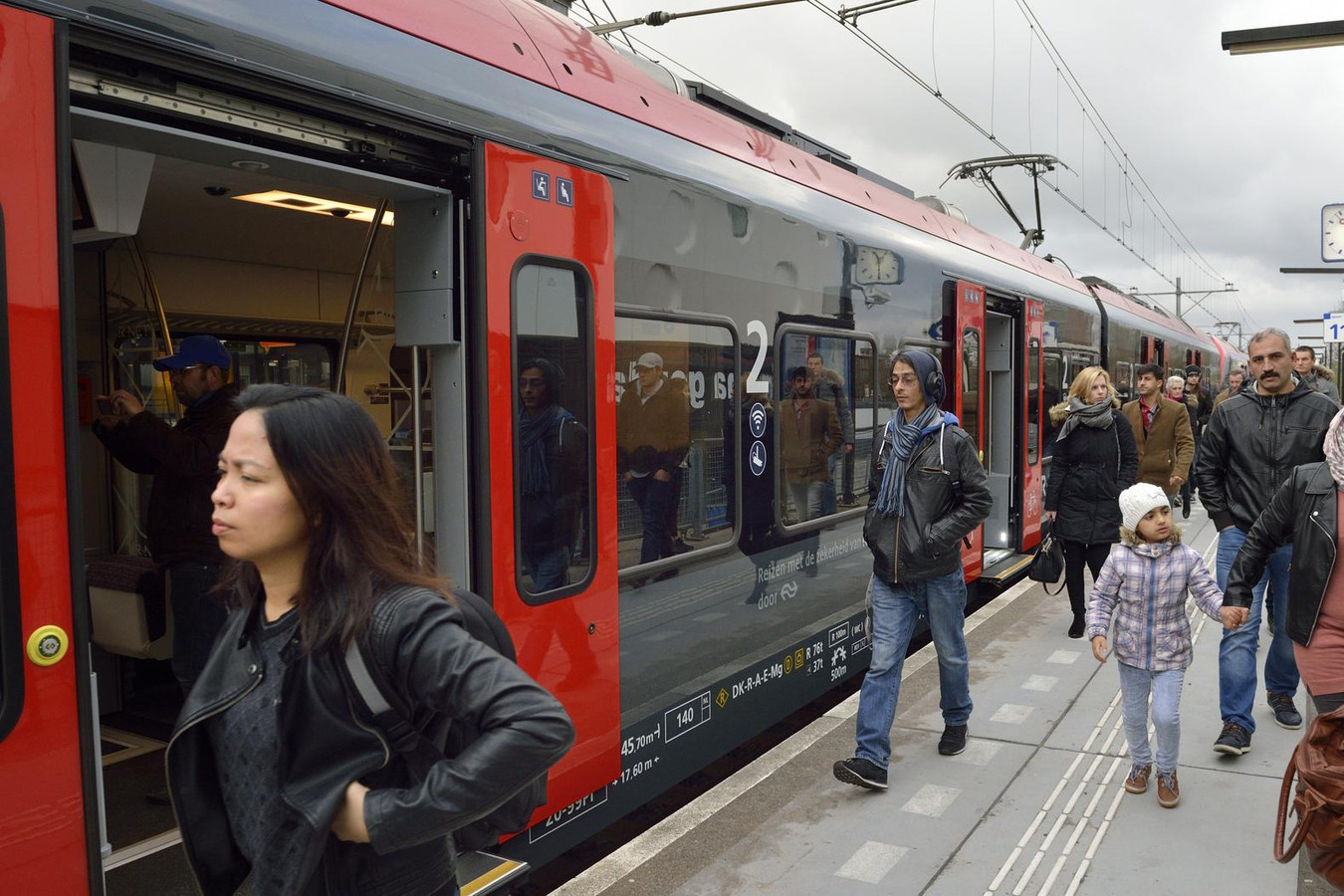 Bijna alle treinen tussen Alphen en Gouda rijden op tijd | Foto | AD.nl