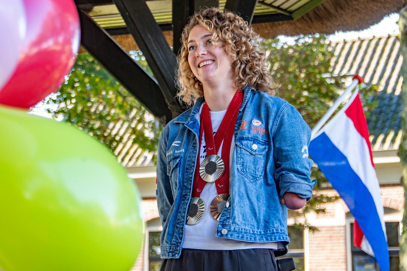 Buurt én oude sportmaatjes roemen de paralympische prestaties van Marlène van Gansewinkel | Foto ...