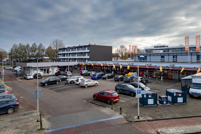 Rare situatie verdwijnt bij deze winkels in Emmeloord (en daar heeft ...