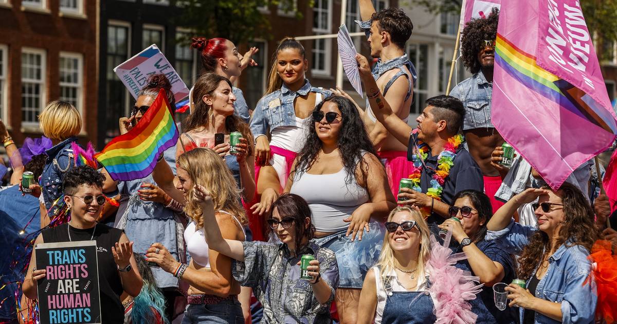 Zonnig festivalweer op komst, buien tijdens botenparade Pride | Amsterdam | AD.nl