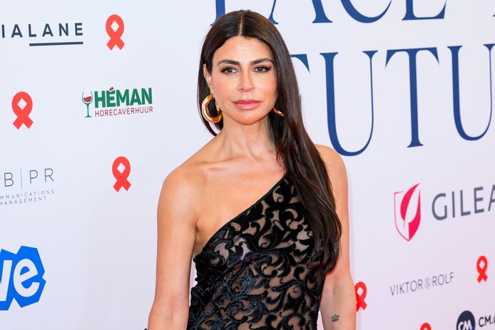 Olcay Gulsen reageert voor het eerst op overlijden vader: ‘Je hebt ...