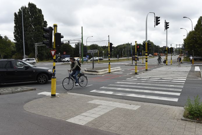 Slimme verkeerslichten maar niet voor fietsers | Regio | hln.be