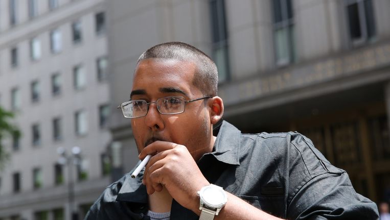 Beruchte Anonymous-hacker VS vrij na helpen justitie | De Volkskrant