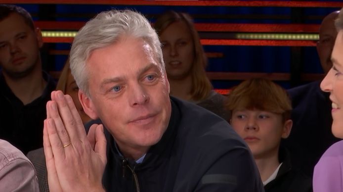 Tom Coninx excuseert zich voor ‘nieuwe man’-uitspraken in ‘De tafel van ...