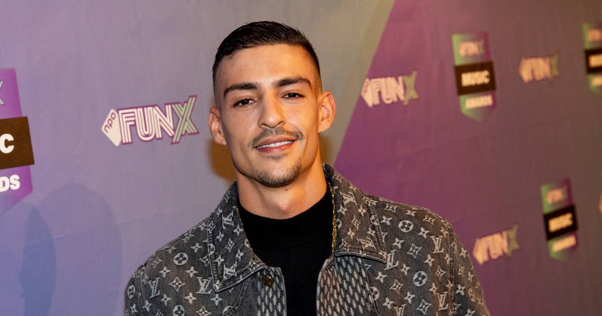 Rapper Boef verwelkomt dochtertje en deelt ‘eerste en laatste’ foto ...