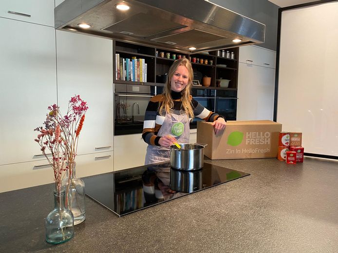 Julie (24) werkt als receptontwikkelaar bij HelloFresh: “Zes weken werk ...