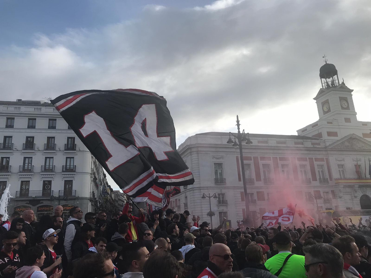 Ajax-fans zien sprookje uitkomen: ‘Deze wedstrijd was elke euro waard ...