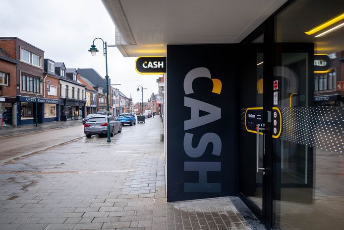 Cash Point in Bergstraat krijgt kritiek op gemeenteraad: “Het ging een ...