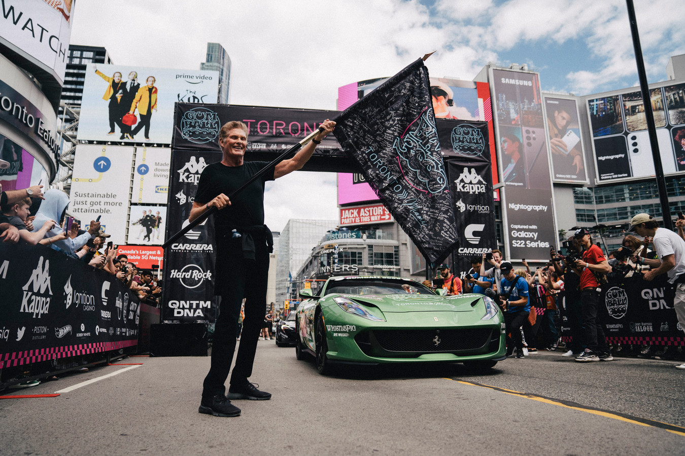 Lamborghini’s, Ferrari’s en Grammy-winnaars strijken straks neer in ...