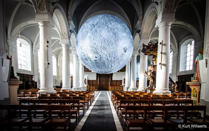 Oog in oog met de maan in de Sint-Pieterskerk in Puurs | Puurs-Sint ...