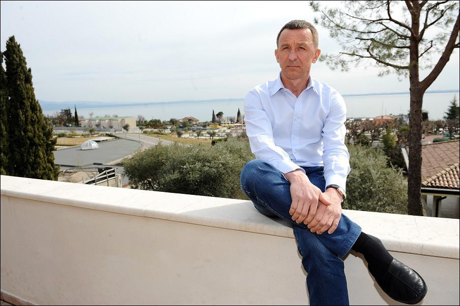 Dertig jaar na zijn zege in Parijs-Roubaix wordt Andrei Tchmil opnieuw ...