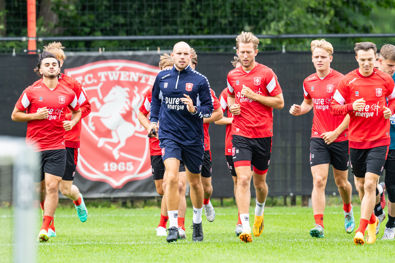 De club die als laatste stopte, moet als eerste weer aan de bak: hoe ...