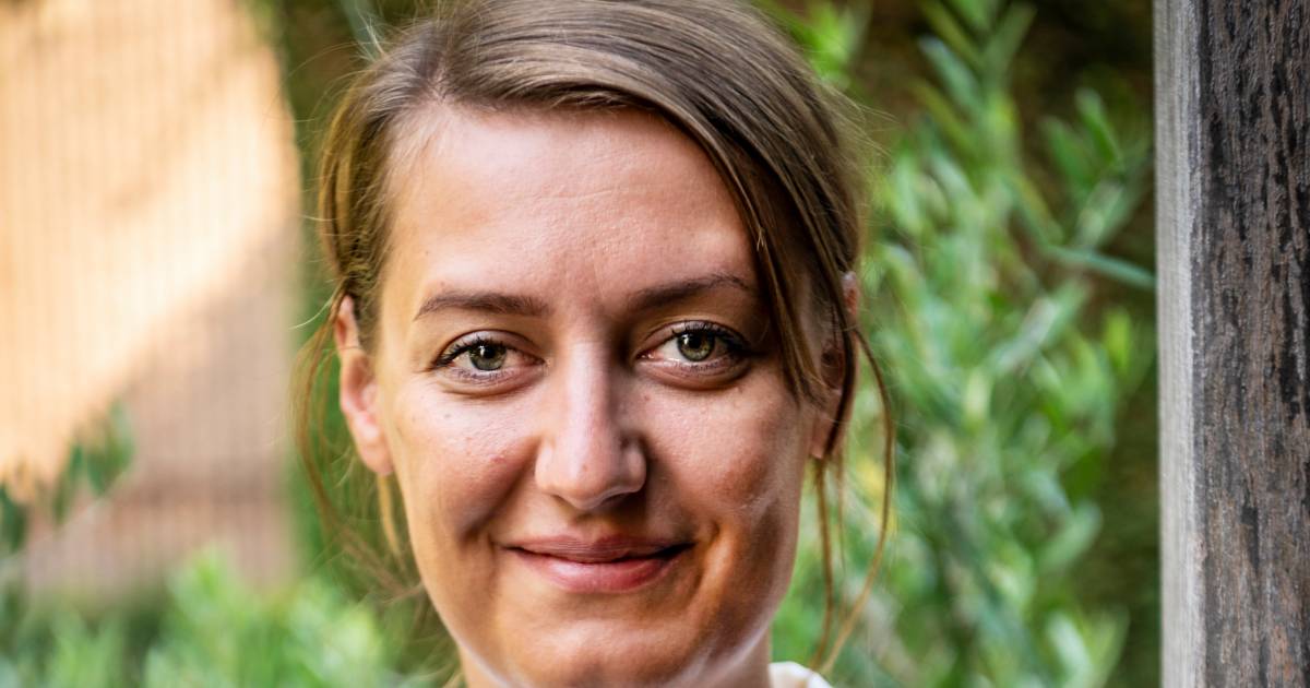 Caro (30) uit Oss gaat haar grote droom waarmaken: werken voor Artsen ...