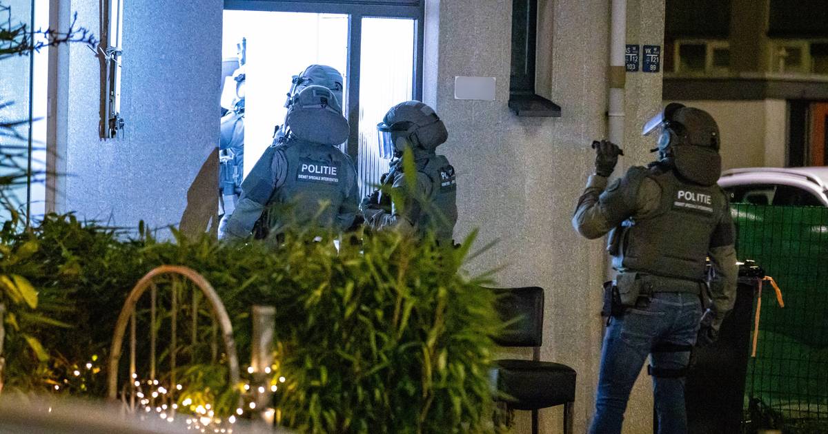 Slachtoffer (25) schietpartij Rotterdam-IJsselmonde aan zijn verwondingen overleden | Rotterdam ...