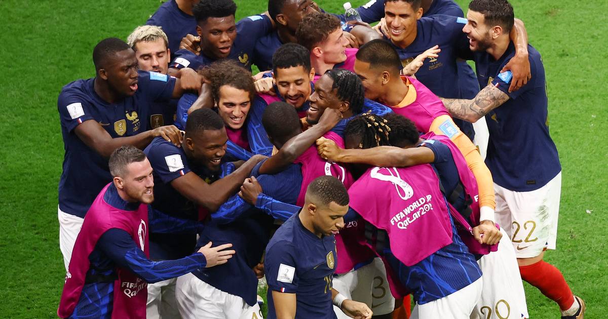 Gesneuveld op het veld van eer: cynisch Frankrijk maakt eind aan ...