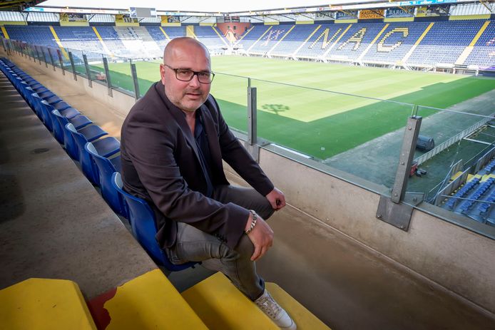 Hellemons wilde promotie maken bij NAC en neemt afscheid door de ...