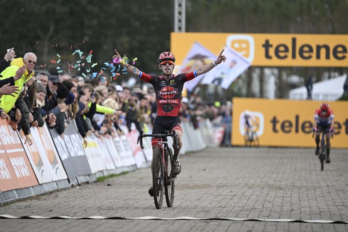 Iserbyt triomfeert voor de vierde keer op rij in Ruddervoorde, Nys ...