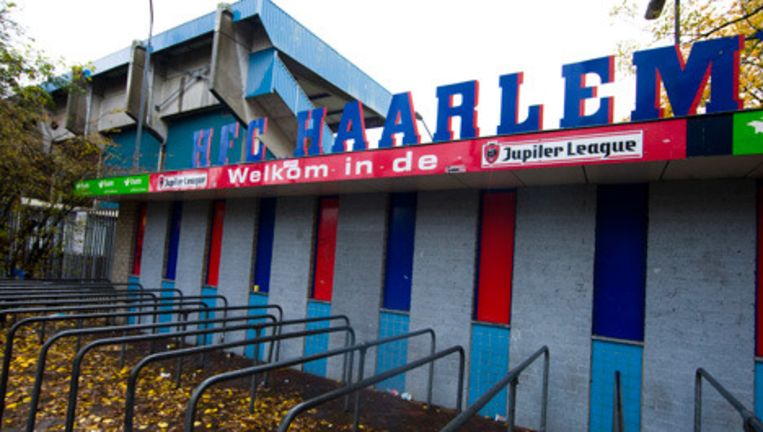 Ajax verstevigt band Haarlem | Het Parool