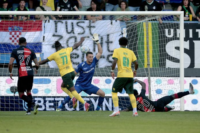 Ondanks tegenstribbelend Almere City beleeft Danny Buijs droomstart als ...