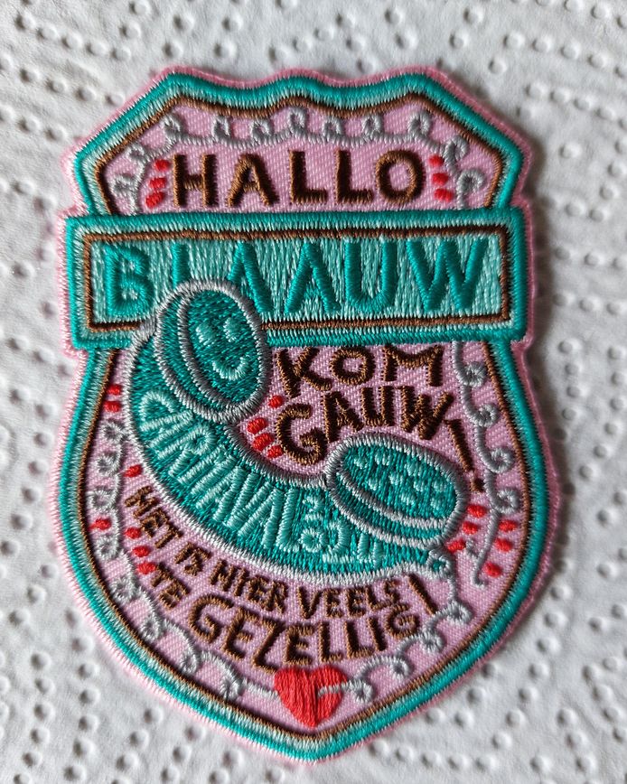 Politie-embleem scoort onder carnavalsvierders in Brabant | Kapellen ...