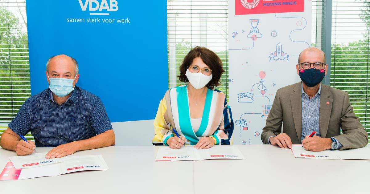 Hogeschool UCLL versterkt samenwerking met VDAB: meer inzet op ...