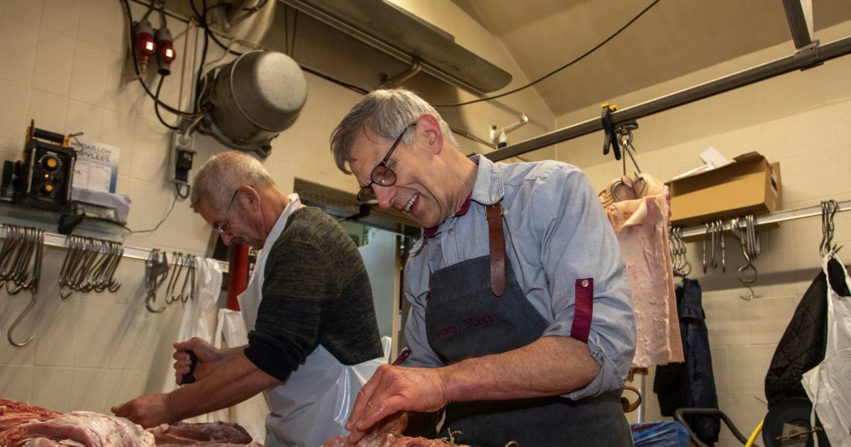 Slager Cor van Deventer gaat na 50 jaar met pensioen | Bevelanden | pzc.nl