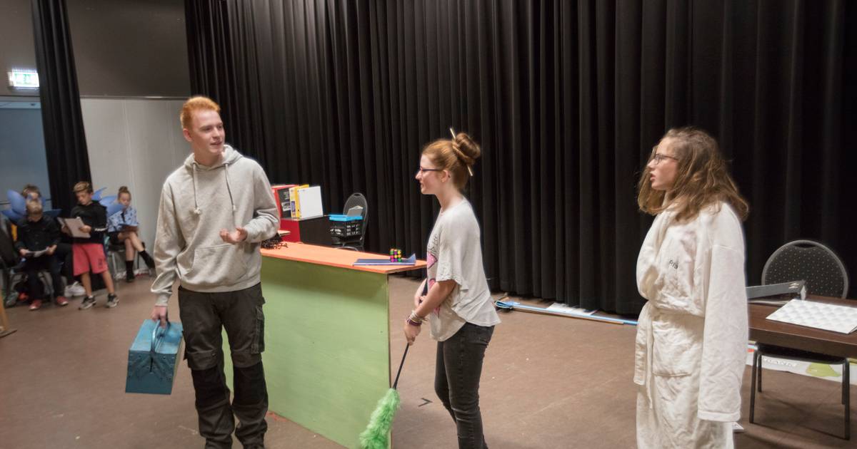 Ruud van den Eijnden (14) uit Vlierden schrijft toneelstuk over escape ...