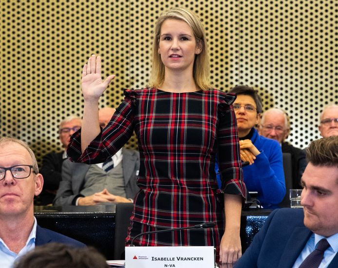 Isabelle Vrancken (N-VA) neemt ontslag uit provincieraad en stopt met ...